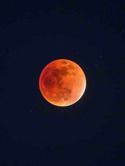 How To Photograph the Total Lunar Eclipse | Tips, Settings, Examples