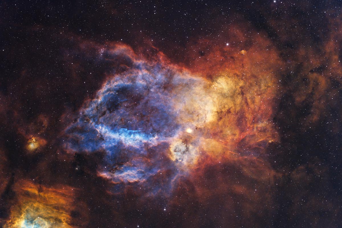 Photograph the Lobster Claw Nebula | Deep-Sky Astrophotography