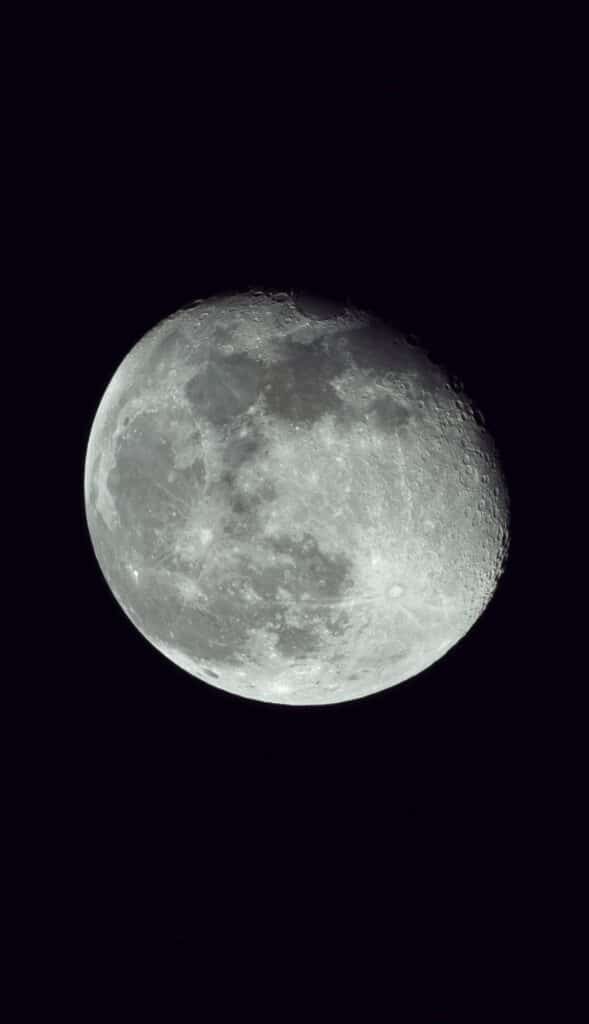 Moon Photography | Inspiration, Camera Settings, and Techniques