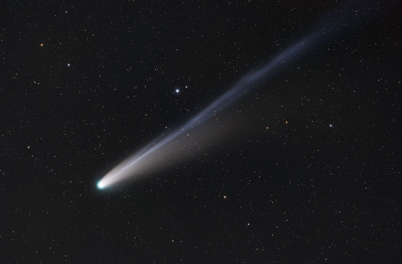 What Is A Comet? | Pictures, Famous Comets, & Astrophotography