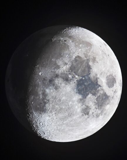 Moon Photography | Inspiration, Camera Settings, and Techniques