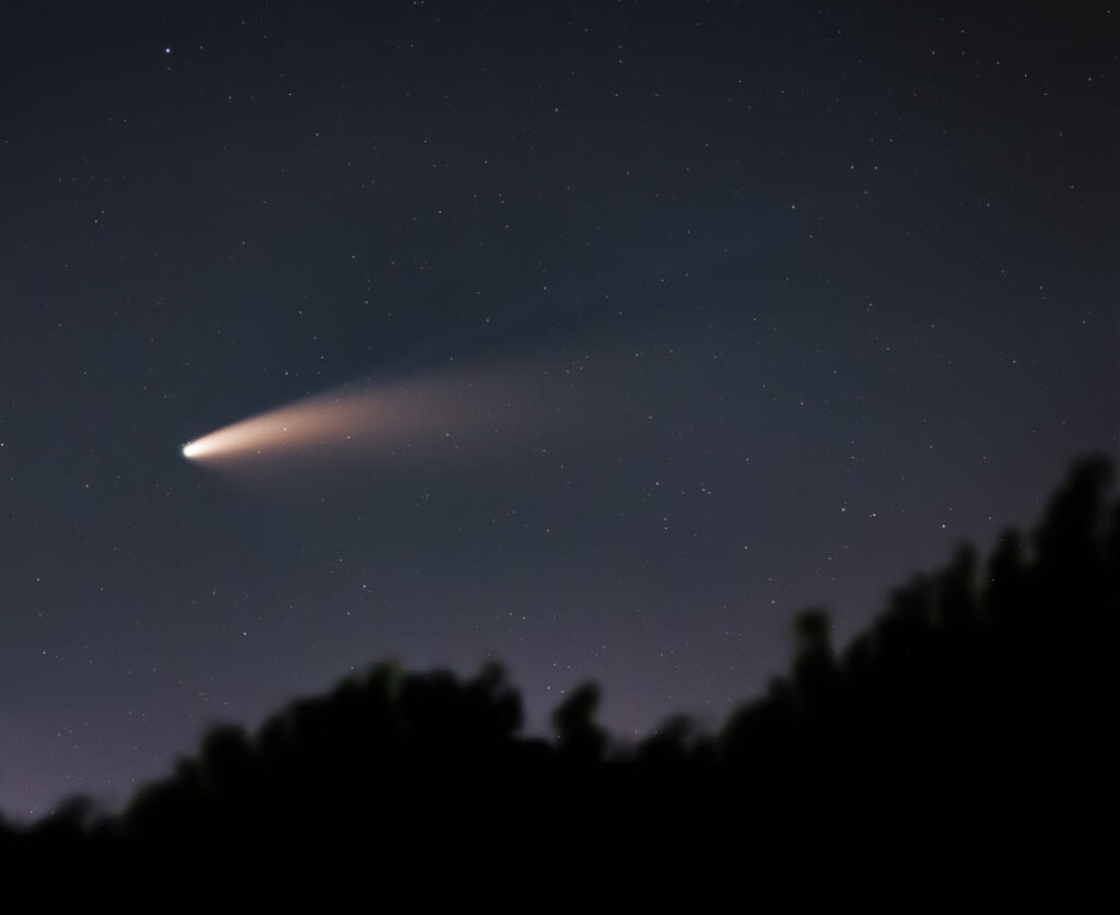 What Is A Comet? | Pictures, Famous Comets, & Astrophotography